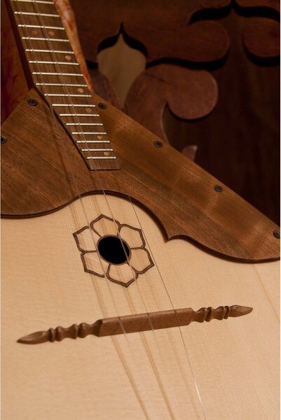 Roosebeck Deluxe Prima Balalaika Walnut Stave Body - www.ensoulmusic.com
